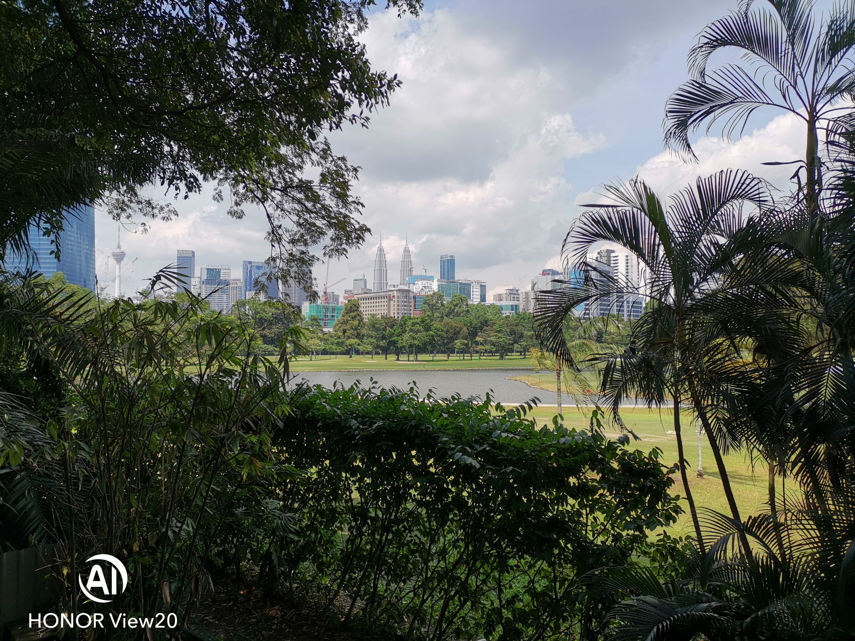 Here are sample shots taken with the Honor View 20's 48MP camera ...